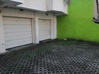 Prava garaza,dvoriste,nivo tla,struja,brojilo