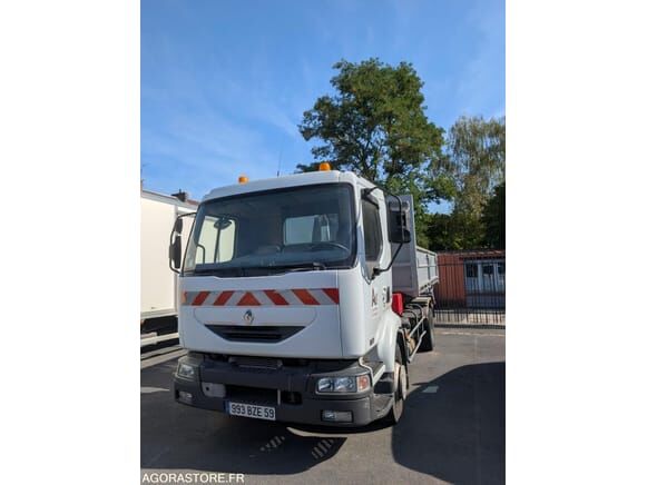Prodaje se Renault MIDLUM kiper na aukciji