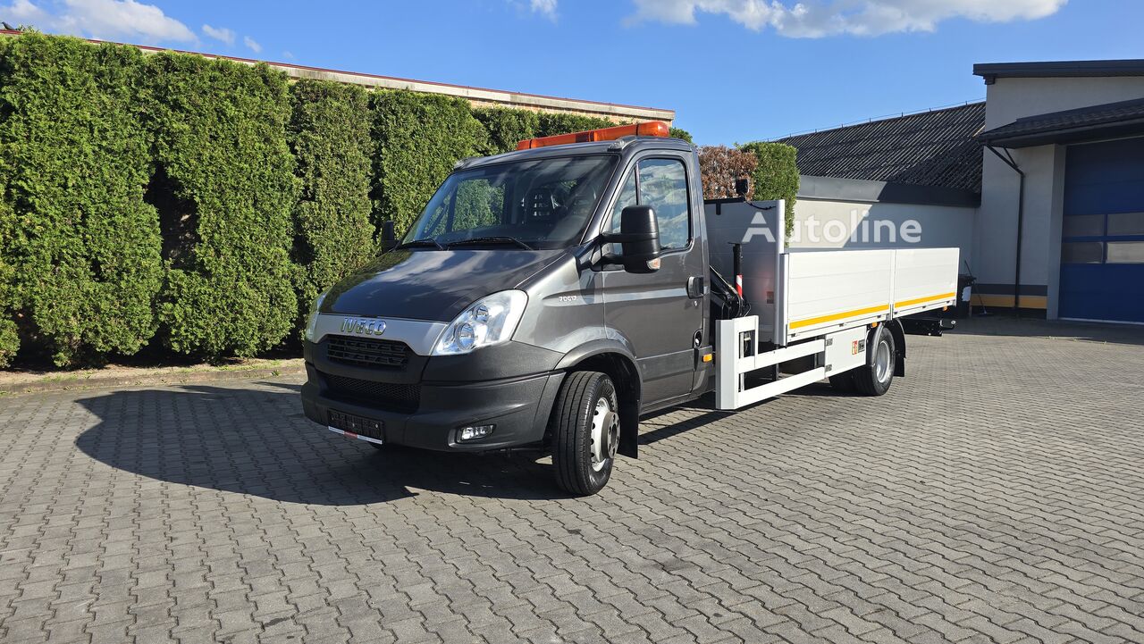 IVECO Daily 70C17 HIAB 044 D-3 kamion s ravnom platformom