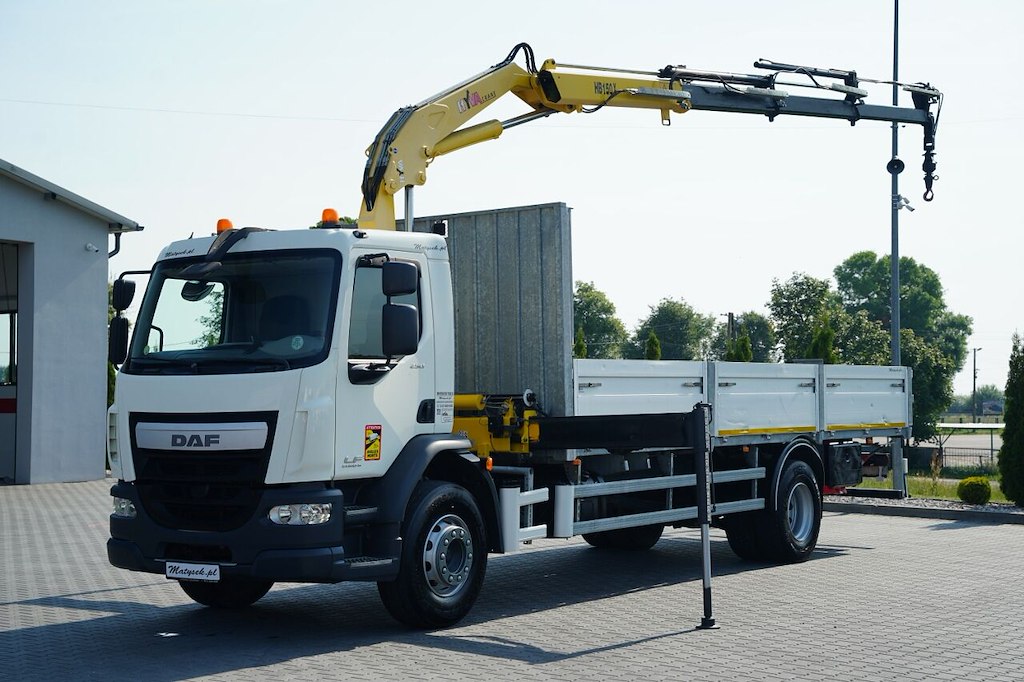DAF LF 250 / 4x2 / SKRZYNIOWY 7,3 m / HDS HYVA HB150XE3 / MAX WYSÓW: kamion s ravnom platformom