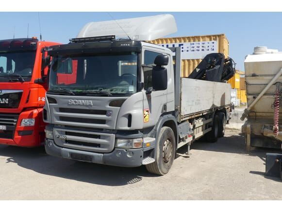 Prodaje se Scania PRT (P380) kamion s ravnom platformom na aukciji