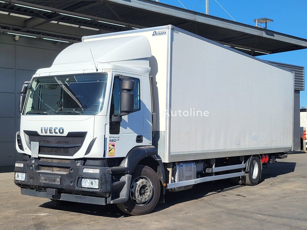 Prodaje se IVECO Stralis 420 kamion furgon na aukciji