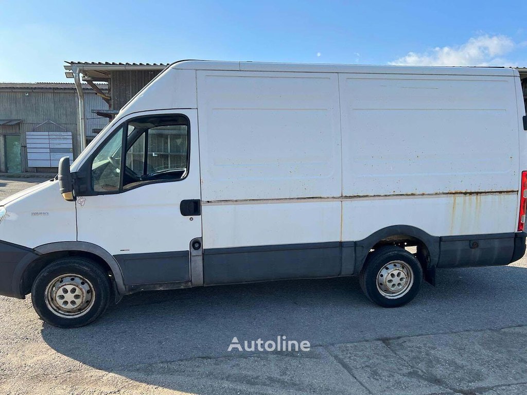 IVECO Daily kamion furgon < 3.5t