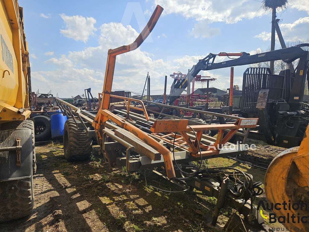 Prodaje se T-127 prikolicu kiper na aukciji