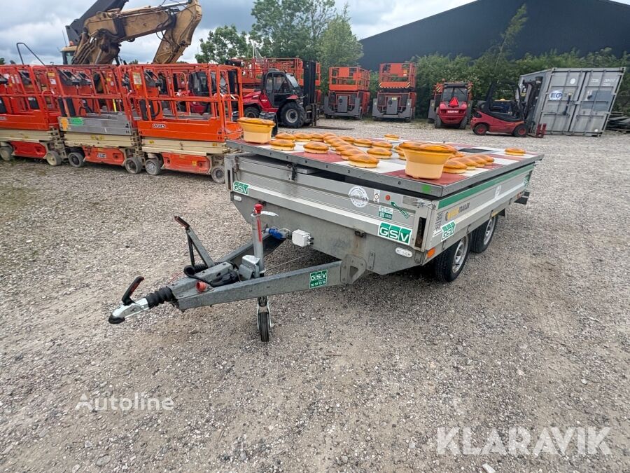 Prodaje se Safetrailer K prikolicu za građevinske strojeve na aukciji
