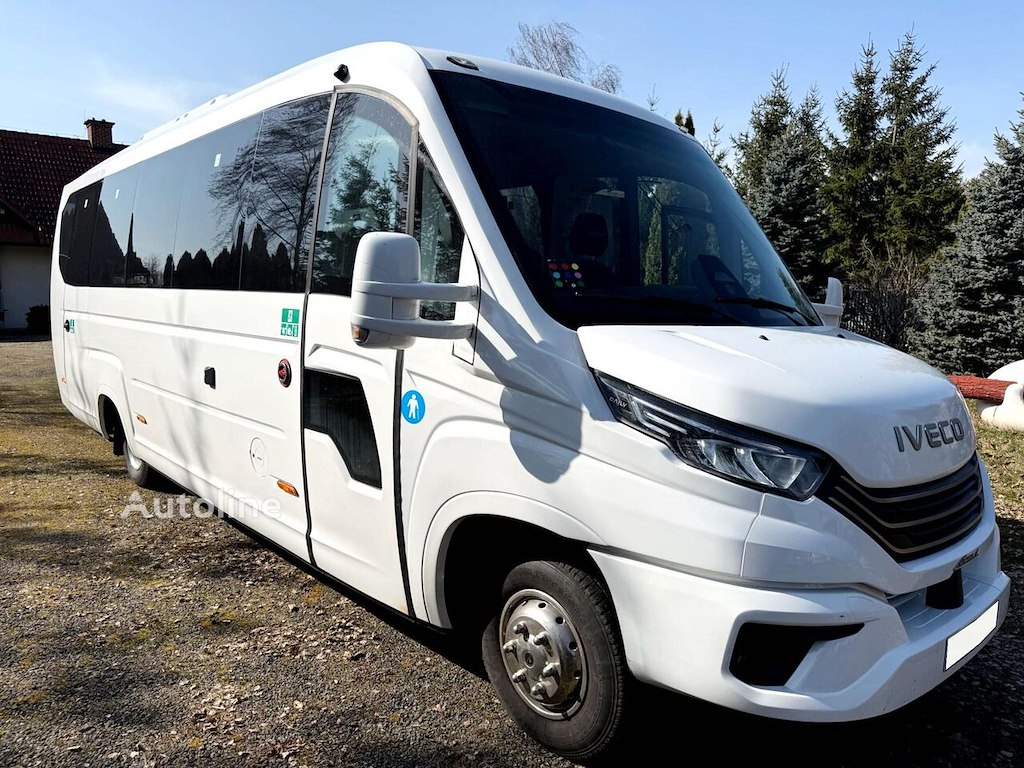 Novi IVECO SUNRISE F3 FERQUI turistički autobus