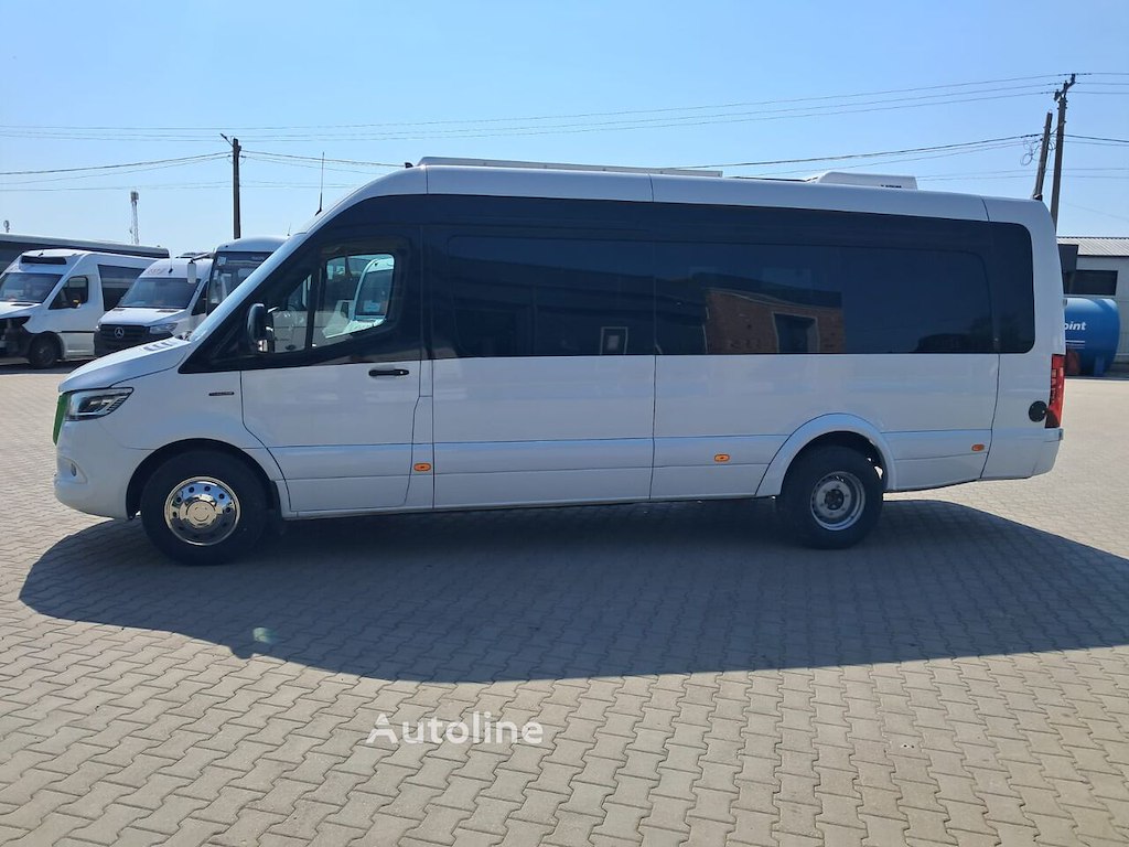 Novi Mercedes-Benz eSprinter putnički minibus