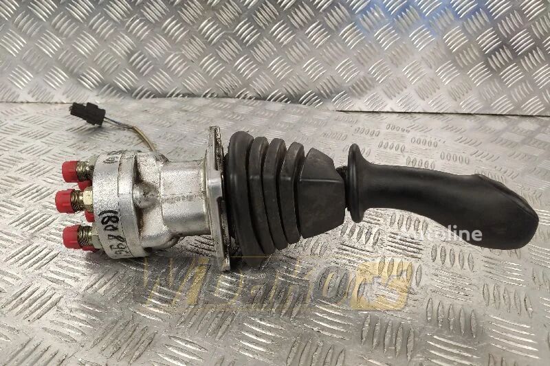 Volvo EC210LC hidraulični razvodnik