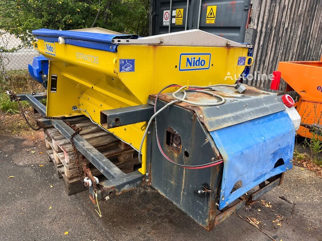 Prodaje se Nido Stratos B06L - 24 karoseriju posipača peska na aukciji