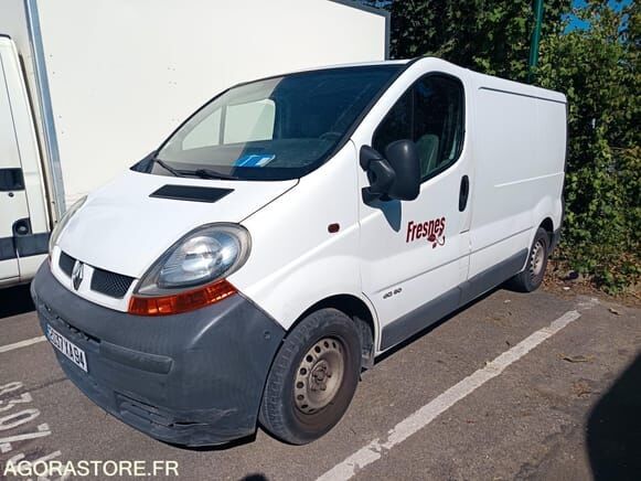 Prodaje se Renault TRAFIC L1H1 minibus furgon na aukciji