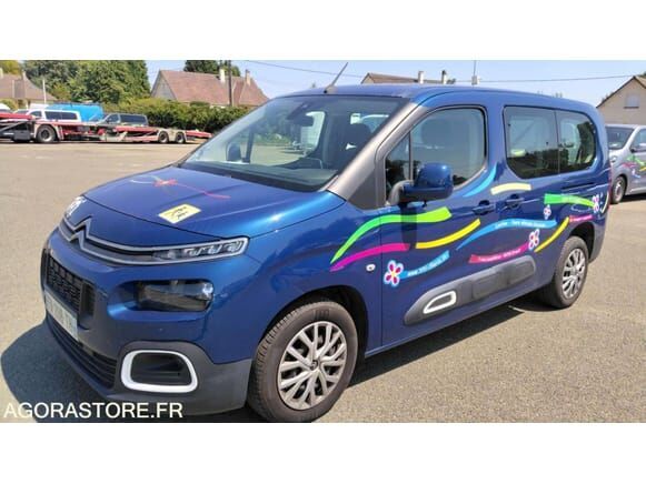 Prodaje se Citroen BERLINGO laki furgon na aukciji