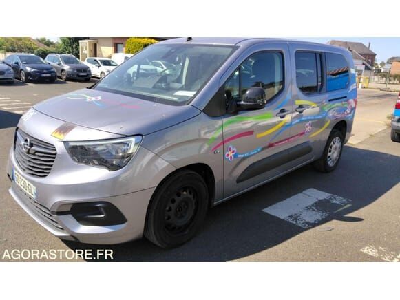 Prodaje se Opel COMBO laki furgon na aukciji