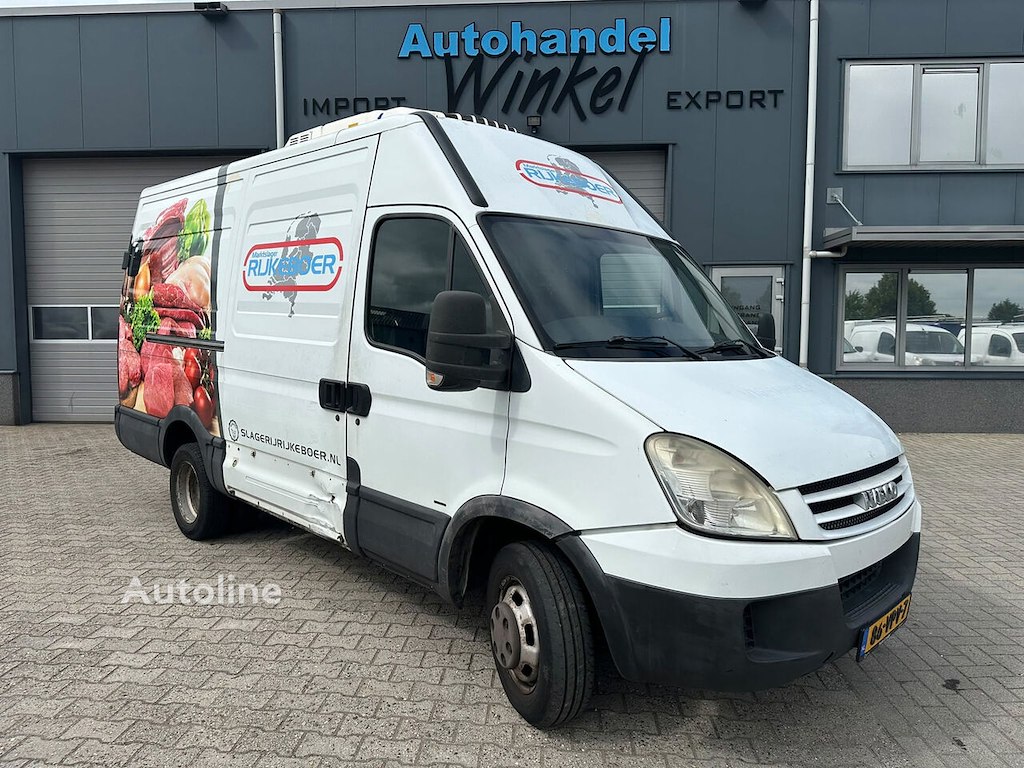 IVECO Daily 40C18V 330 - KONVEKTA KUHLUNG - DOUBLE TYRE minibus hladnjača