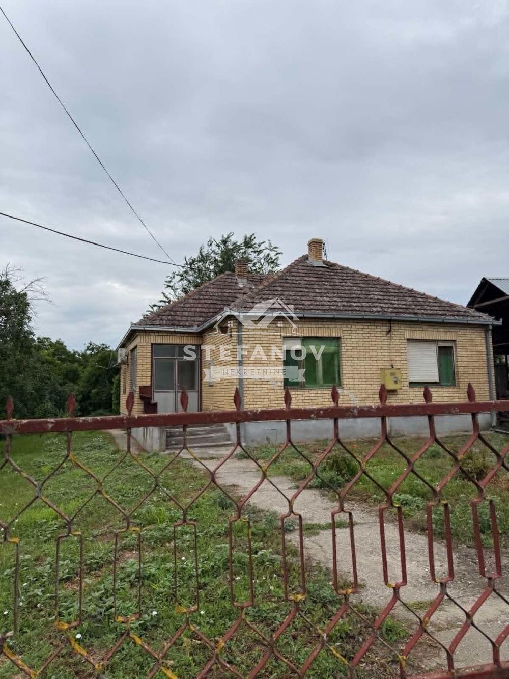 Prizemna kuća Jaša Tomić ID#2038
39.000 €