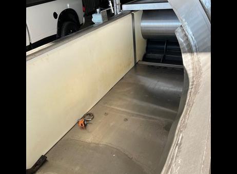 T.L. GRIN konvejer za ispuštanje testa sa prevrtačem