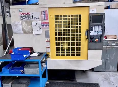 Vertikalni obradni centar FANUC Robodrill T21iFLA