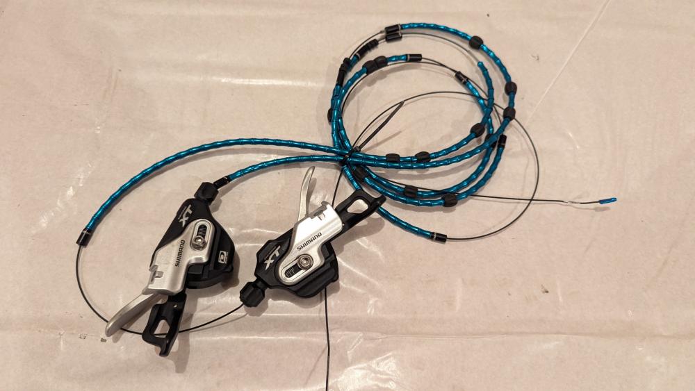 XT 780 sa jagwire ečite bužirima