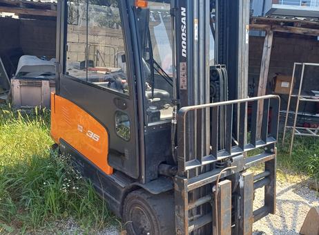 Električni viljuškar DOOSAN B35X-7