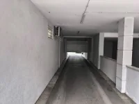 Prava garaza, dvoriste, nivo tla, struja, brojilo