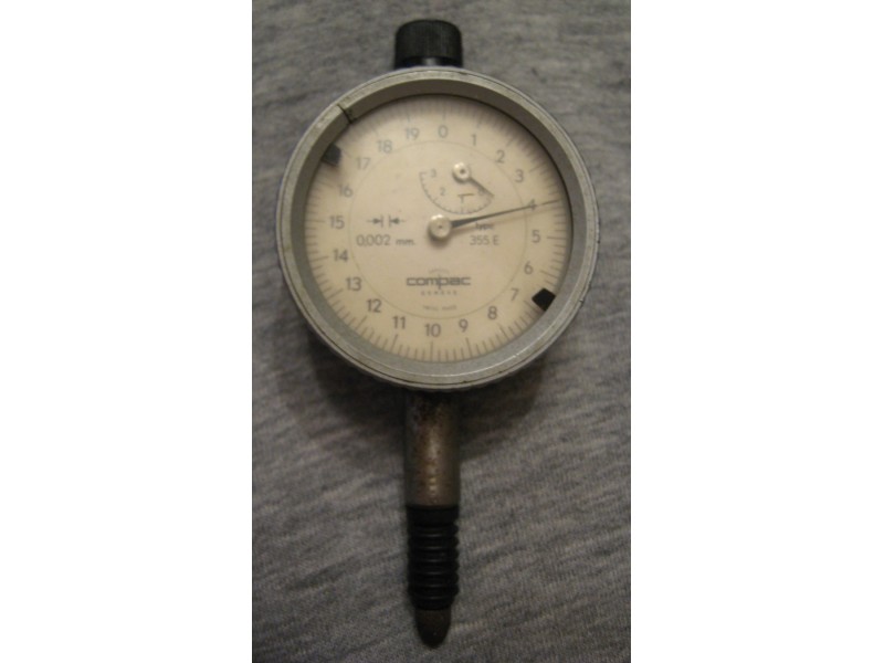Komparater: Compac Geneve Type 355 E - 0.002mm