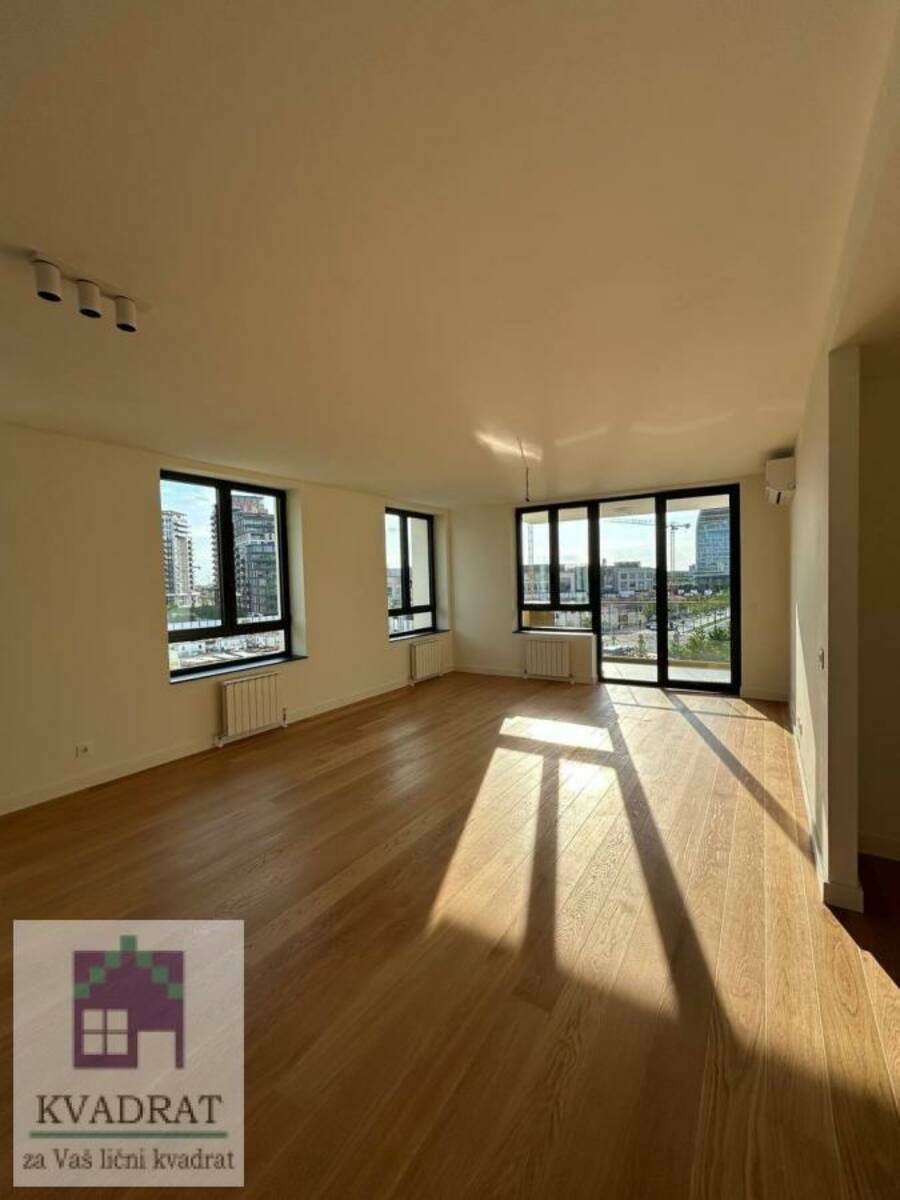 Poslovni prostor / Lokal, Beograd – Centar (Savski venac) | Izdavanje · 99m² · 2.500€