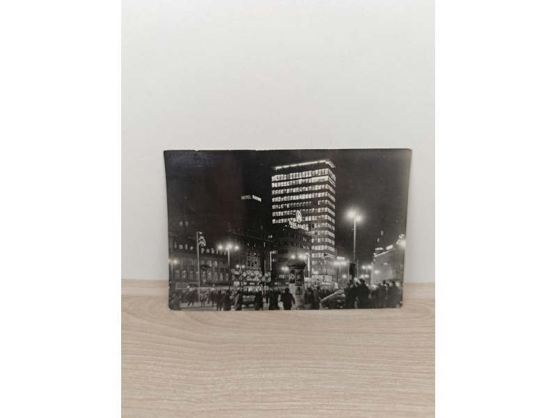 Vintage razglednica Zagreb noću