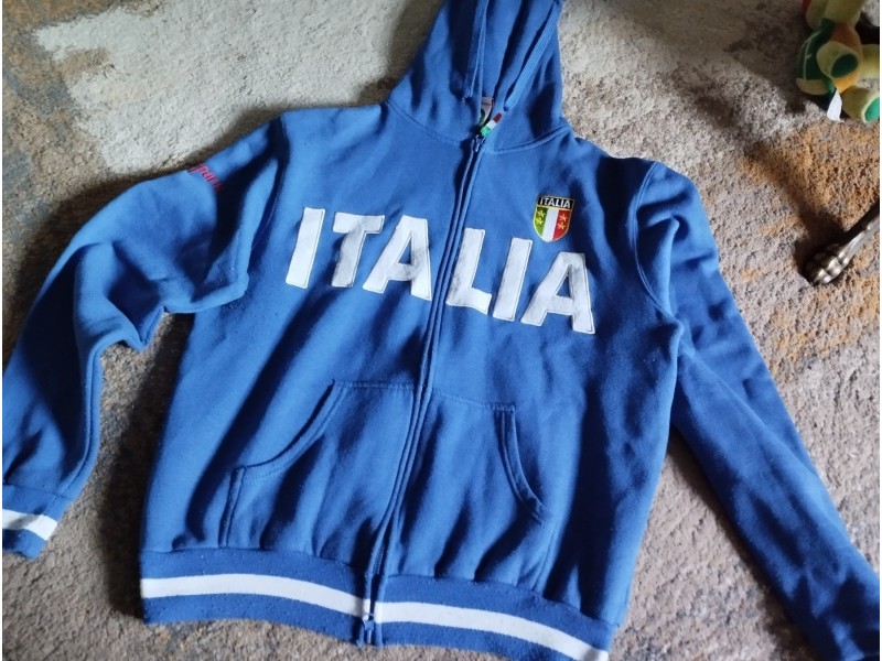 Italia duks sa kapuljacom Italija