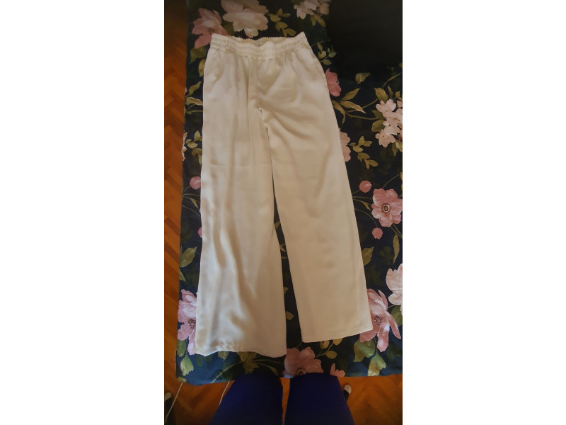 ***ZARA*** lepršave i udobne Wide leg pntalone