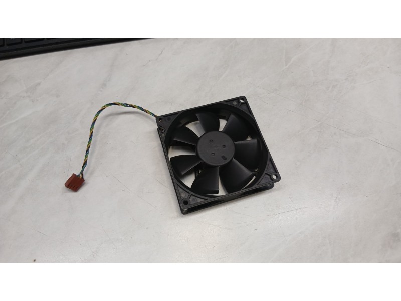 ventilator 9cm ispravan