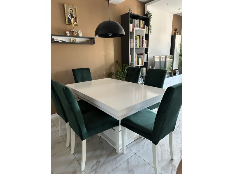 Rasklopivi sto sa 6 stolica (+12 presvlaka)