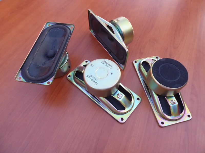 Pioneer zvučnici, 4 komada - (neispravno)