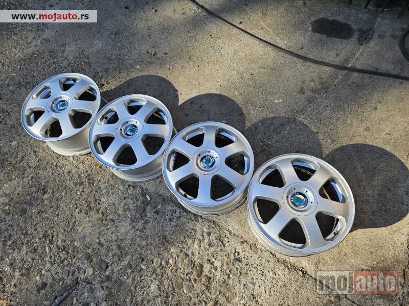 AluFelne 15Coli 5x100 Škoda Polo kao nove odlicne