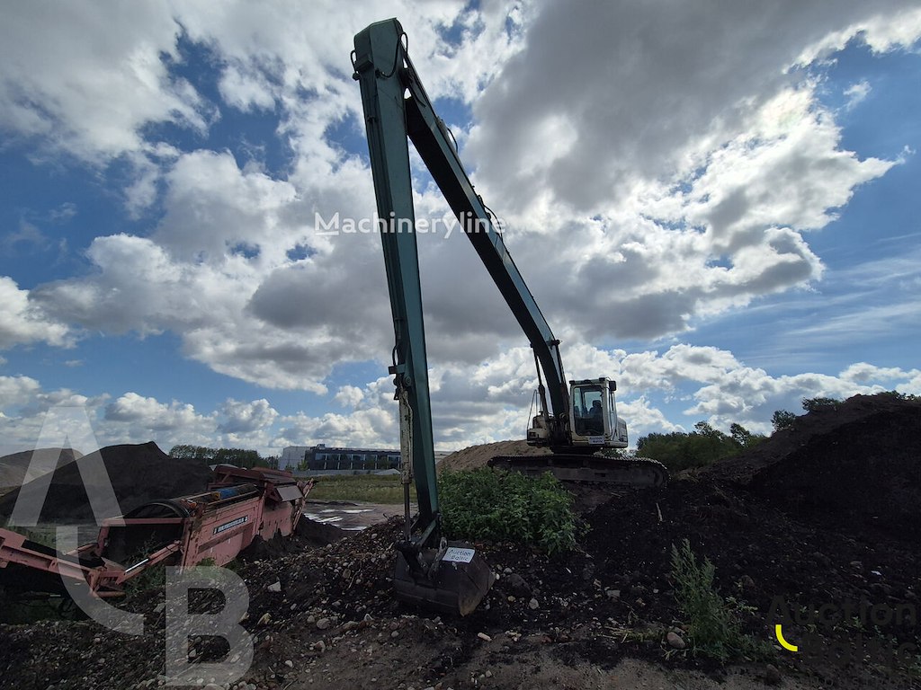 Prodaje se JCB JS 220 L bager guseničar na aukciji