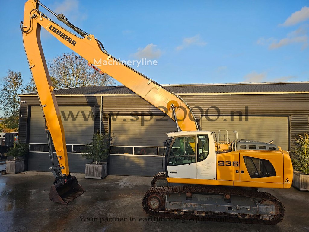Liebherr R936 bager sa dugom strelom