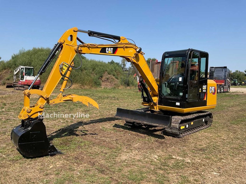 Prodaje se Caterpillar 305.5E2 mini bager na aukciji