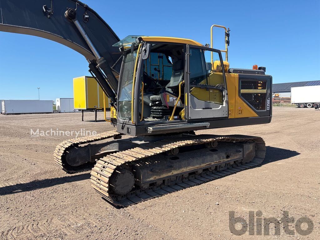 Prodaje se Volvo EC250EL bager guseničar na aukciji