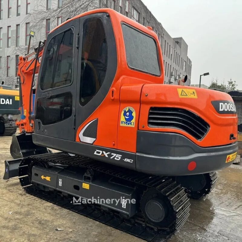 Doosan DX75 midi bager