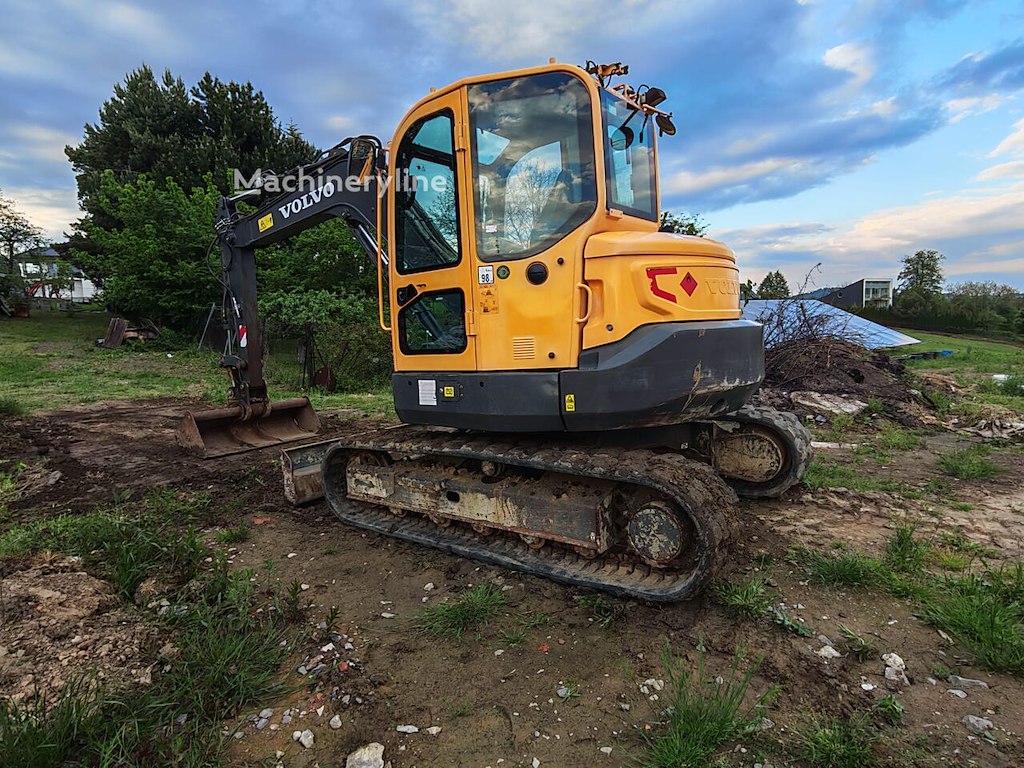 Volvo ECR88 midi bager