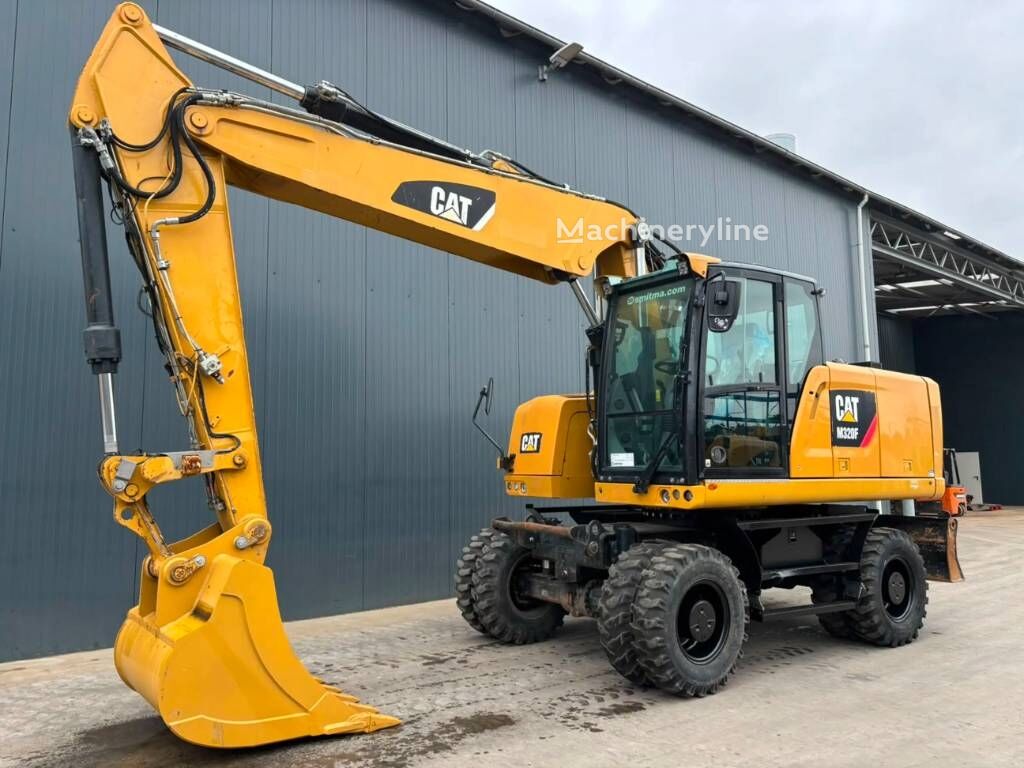 Caterpillar M320F bager točkaš