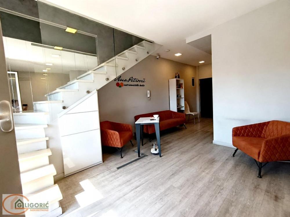 Pećska, Petosoban stan na prodaju, 118m2, 383.500€