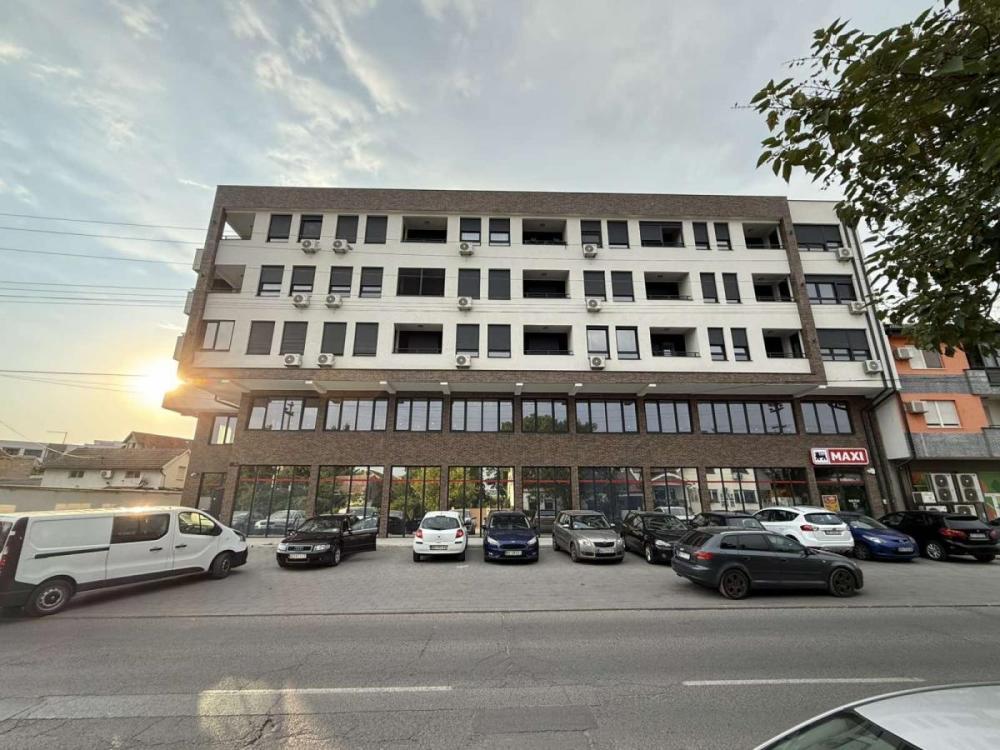 Trosoban stan na prodaju, 66m2, 236.000€