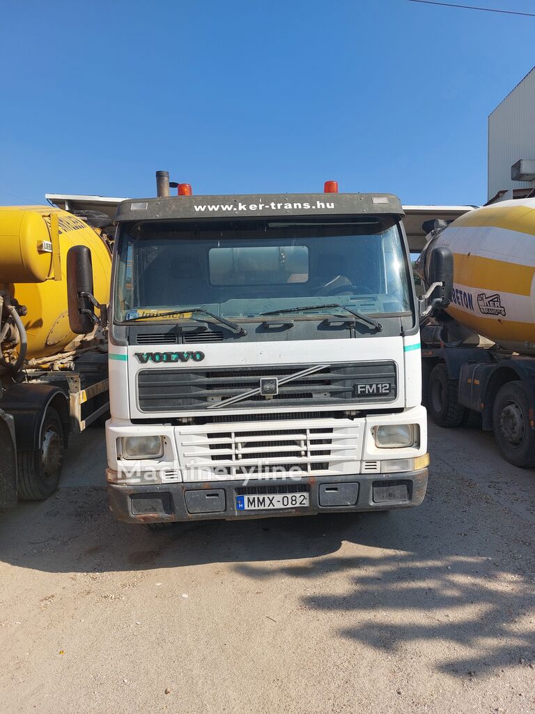 Volvo FM 12 kamion s mešalicom za beton