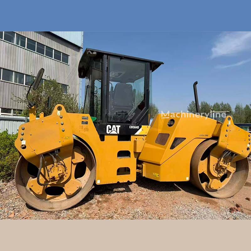 Caterpillar CB‑564D valjak za asfalt