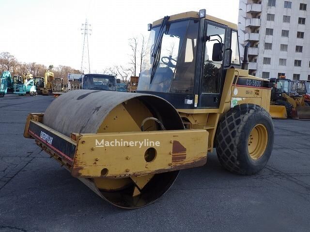 Caterpillar CS-563C kompaktor s jednim valjkom