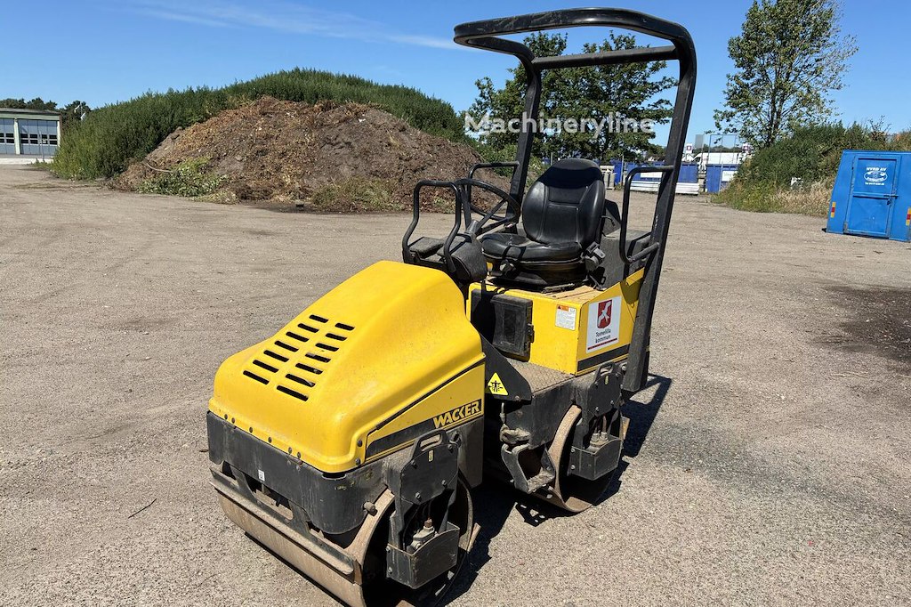 Wacker Neuson RD11AEC mali valjak