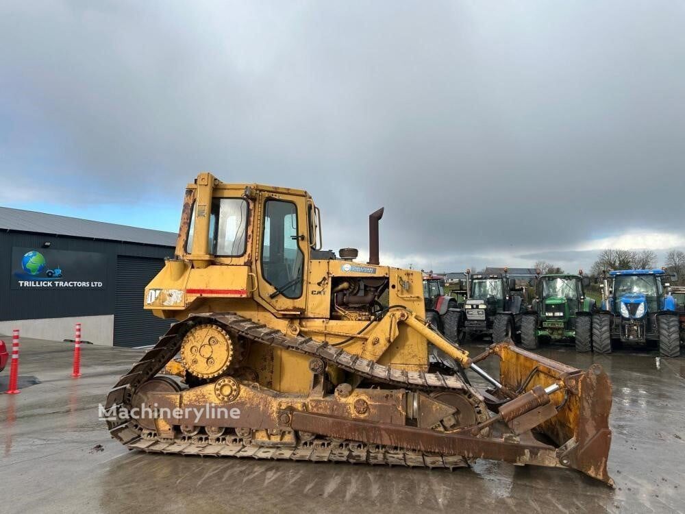 Caterpillar D5H buldožer