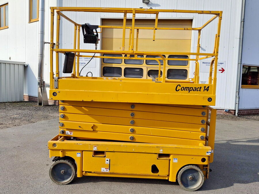 Haulotte Compact 14 makazasta platforma