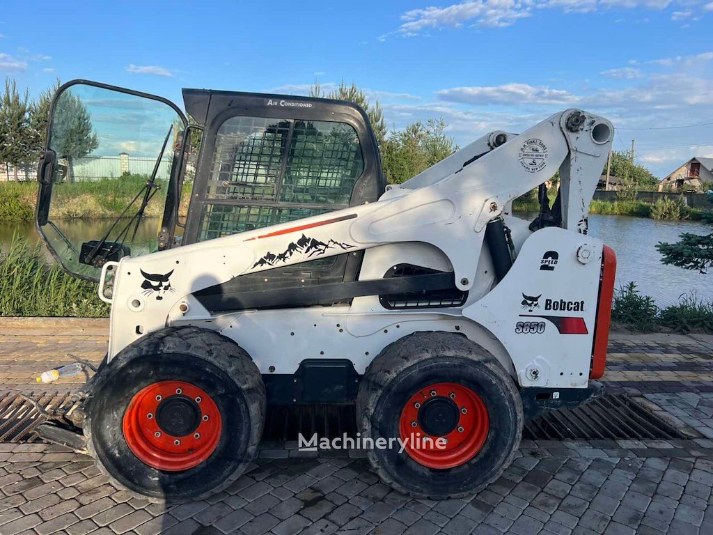 Bobcat S850 mini utovarivač