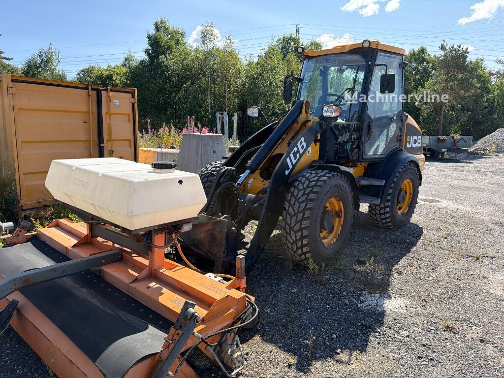 Prodaje se JCB JBC 409POK01780545 prednji utovarivač na aukciji
