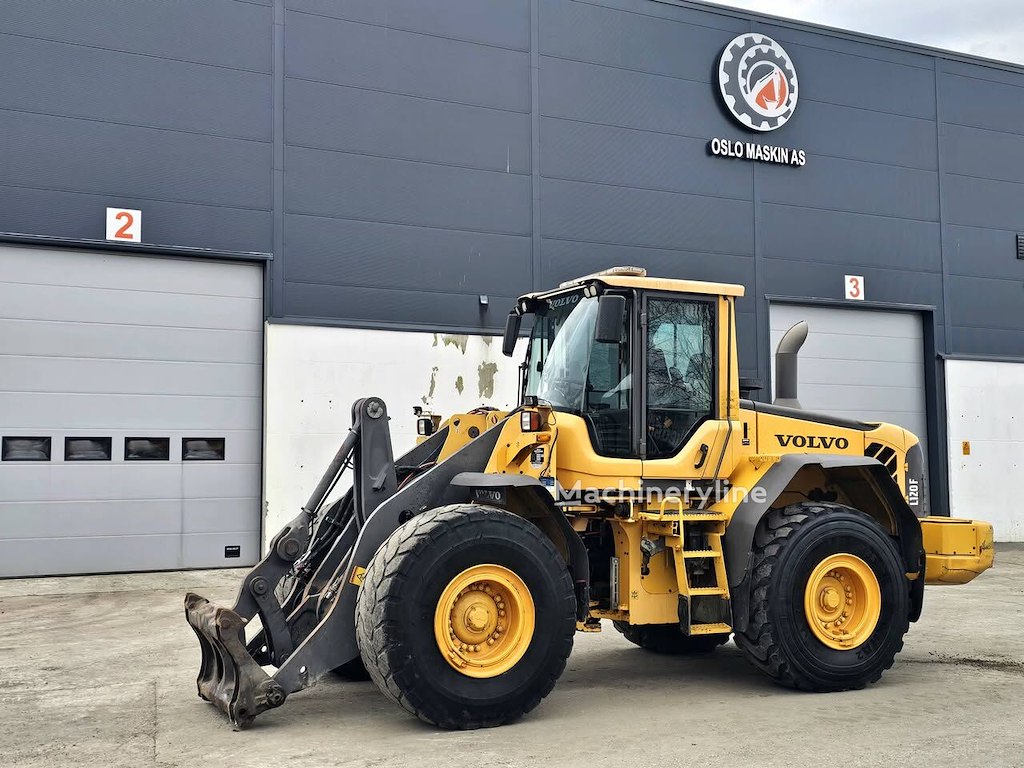 Volvo L120F prednji utovarivač